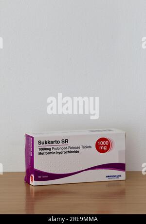 Metformin hydrochloride used to treat Type 2 diabetes Stock Photo - Alamy