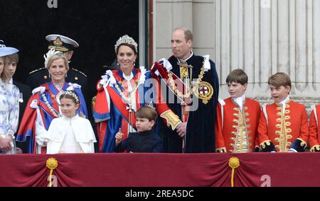 Lord Louis Mountbatten in his robes as Viceroy of India Stock Photo - Alamy