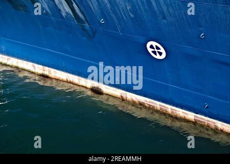 Bow thruster sign or symbol on ships hull Stock Photo - Alamy