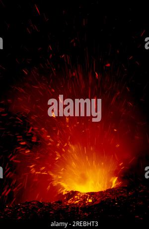 Exploding lava, Kilauea Volcano, Big Island, Hawaii Stock Photo - Alamy