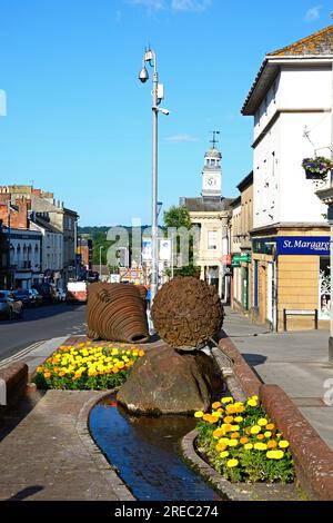 Boulder statues by Neville Cable views along Fore Street toward the ...