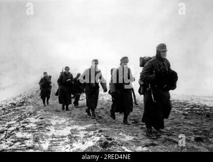 German mountain troops near Kaganovicha in the central section of the ...