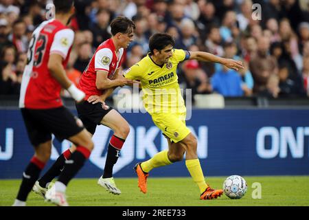 ROTTERDAM - (lr) Leo Sauer of Feyenoord, Adria Altamira of Villarreal ...