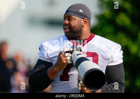 Washington Commanders offensive tackle Charles Leno Jr., uses a Sony ...