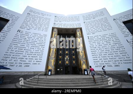 Brooklyn Public Library wrapped in Jay-Z lyrics for The Book of HOV ...