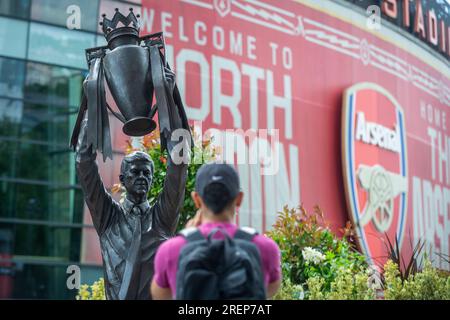 Bronze statue of legendary Arsenal football player Dennis Bergkamp ...