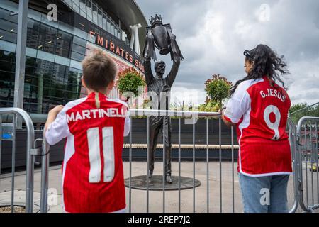 Bronze statue of legendary Arsenal football player Dennis Bergkamp ...