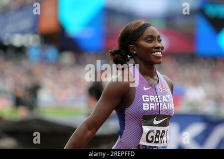 Annie TAGOE on the first leg for team Great Britain 1 in the Women's 4 ...