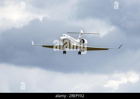 Gulfstream G500, arriving at RAF Fairford for the Royal International ...