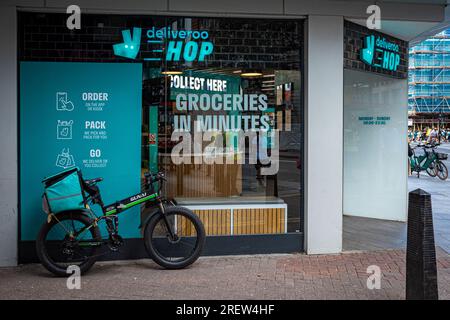Deliveroo Hop Grocery Store London - Deliveroo opened its first bricks ...