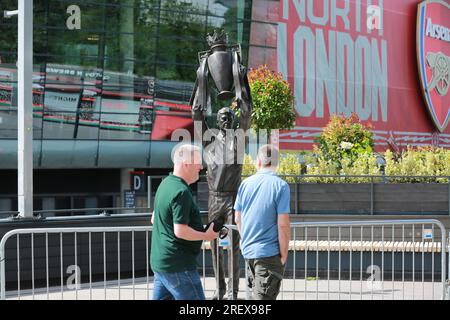 Bronze statue of legendary Arsenal football player Dennis Bergkamp ...