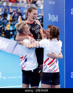 Team Great Britain's Barclay Izzard, Beth Potter, Max Stapley and ...