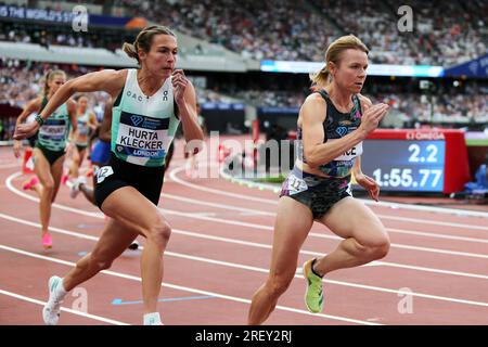 United States' Sage Hurta-Klecker and Benin's Noelie Yarigo race in a a ...