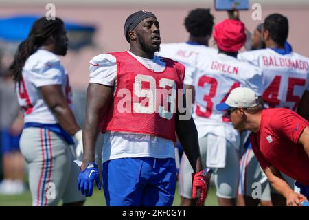 New York Giants Rakeem Nunez-Roches (93) participates in training ...