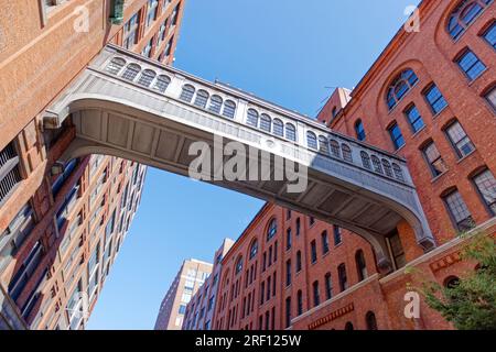 Chelsea: This now-dormant skybridge connected the Nabisco factory (now ...