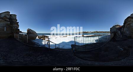 360° view of Coogee Beach Sydney - Alamy