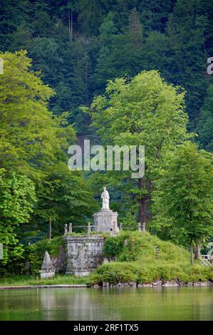 Christlieger Island with Nepomuk statue, Koenigssee, Berchtesgaden ...