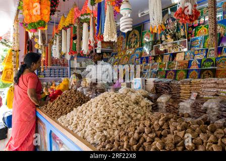Chillu Karuppatti shop unrefined brown sugar made from palm sap with ...