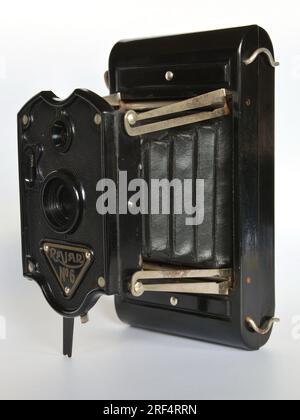Yesterday's camera - Folding camera Rajar No. 6 Stock Photo - Alamy