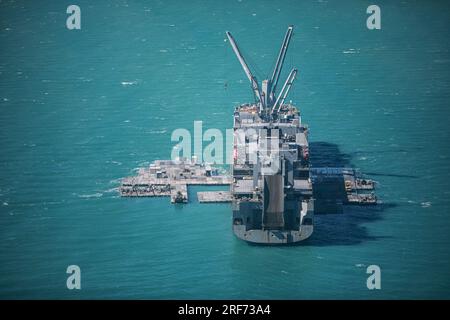Army mariners assigned to the 368th Seaport Operations Company and ...