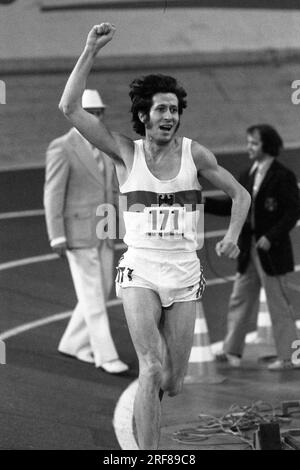 Ingo SENSBURG, Germany, athletics, 3000m run, action, jubilation ...