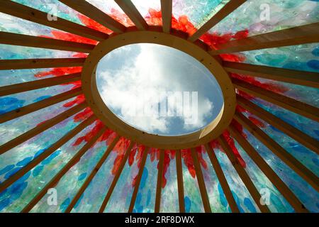 Horizons "Arts-Nature" 2023 in Sancy. La cabane aux miroirs work by ...