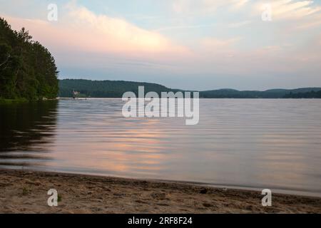 A quintessential lake scene in Ontario Stock Photo - Alamy