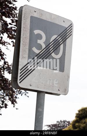 Max 30 km per hour speed zone starts, road sign Stock Photo - Alamy