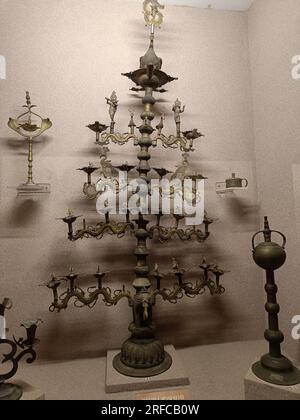 Dhokra Jhada Deepa. From Ganjam. Contemporary. A brass lamp that's used ...