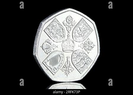 2022 memorial 50 pence coin to commemorate the life of Queen Elizabeth ...