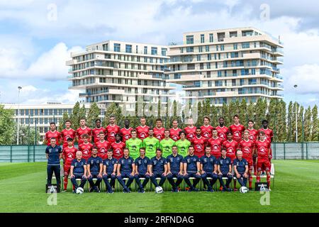 team picture of Zulte-Waregem: Top from left to right: Alessandro ...