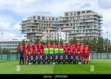 team picture of Zulte-Waregem: Top from left to right: Alessandro ...
