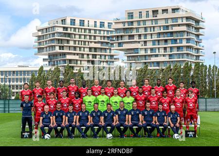 team picture of Zulte-Waregem: Top from left to right: Alessandro ...