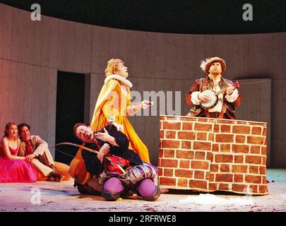 l-r: Daniel Ryan (Nick Bottom / Pyramus), Rod Arthur (Tom Snout / Wall ...