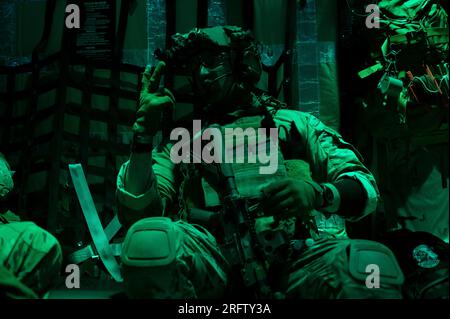 An Australian Army special forces soldier from Australian Army 2nd ...