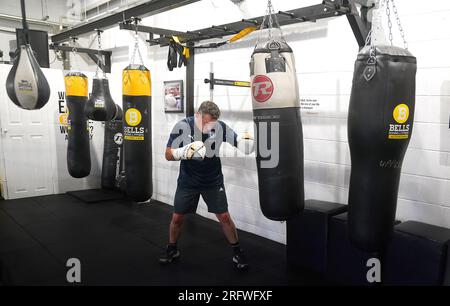 Dave Thompson training at Bells Gym in Altrincham, Greater Manchester ...