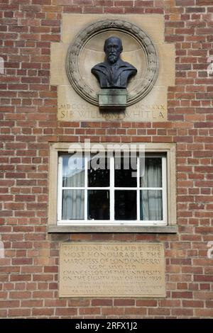 The Sir William Whitla Hall at Queens University in Belfast Stock Photo ...