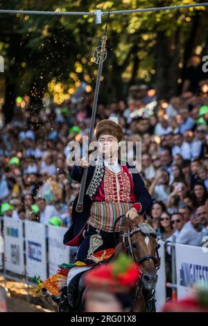 Sinj, Croatia. 06th Aug, 2023. Men wearing traditional knight costumes ...