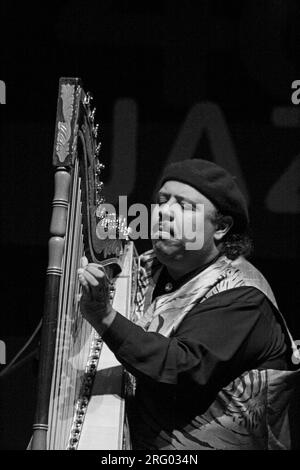 Carlos Reyes preforms on the harp with John Handy and the 40th ...