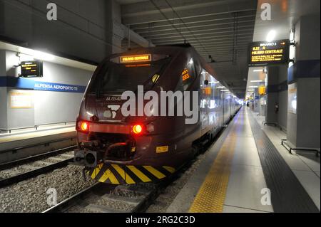- Trenord, ferrovie regionali Lombarde, aereoporto Malpensa terminal T2 ...