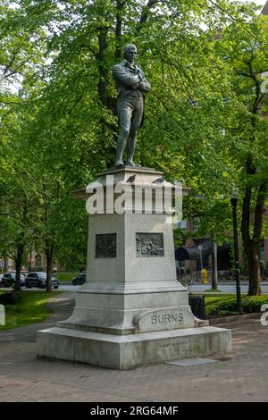 Robert Burns statue in Victoria Embankment Gardens, London, UK Stock ...