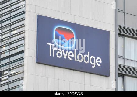 Travelodge logo. Copyspace Stock Photo - Alamy
