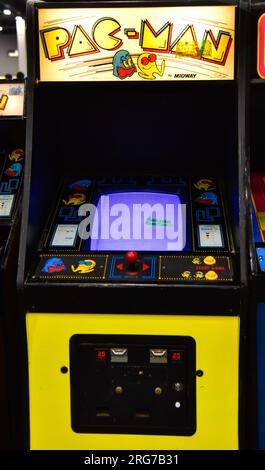 Pac-Man and Ms Pac-Man Arcade Games Stock Photo - Alamy