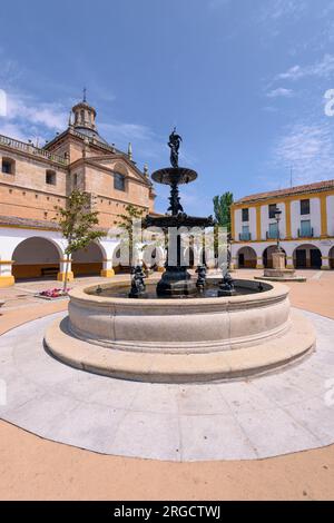 Capila del Cerralbo desde la plaza del buen alcalde, obra de Juan del ...