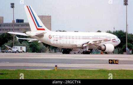 Armee de l'Air - Airbus A310-304 F-RADC (msn 418), of Escadron de ...