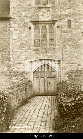 Bridge and entrance at Ightham Mote, Kent, UK Stock Photo - Alamy