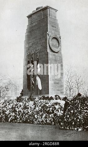 The Cenotaph unveiled, 1920 Stock Photo - Alamy