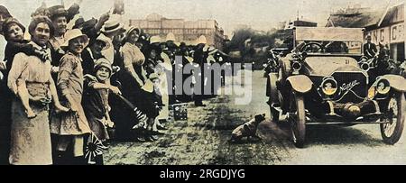 Wounded Australian troops are paraded through the streets Stock Photo ...