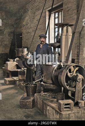 How shrapnel works, WW1 Stock Photo - Alamy