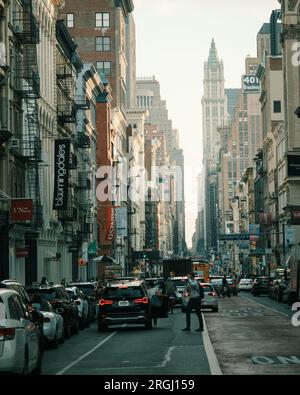 Street scene, Broadway, SoHo, Manhattan, New York City Stock Photo - Alamy